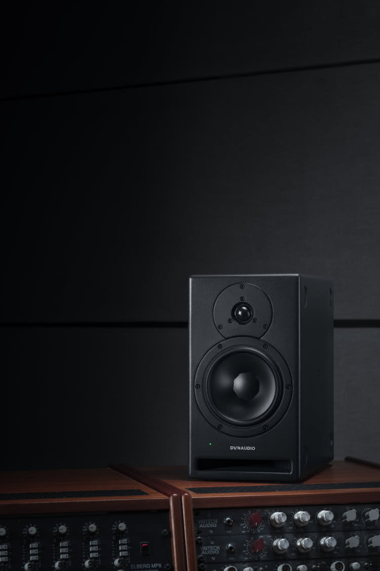 Test Dynaudio Core 7 - parametry i cena